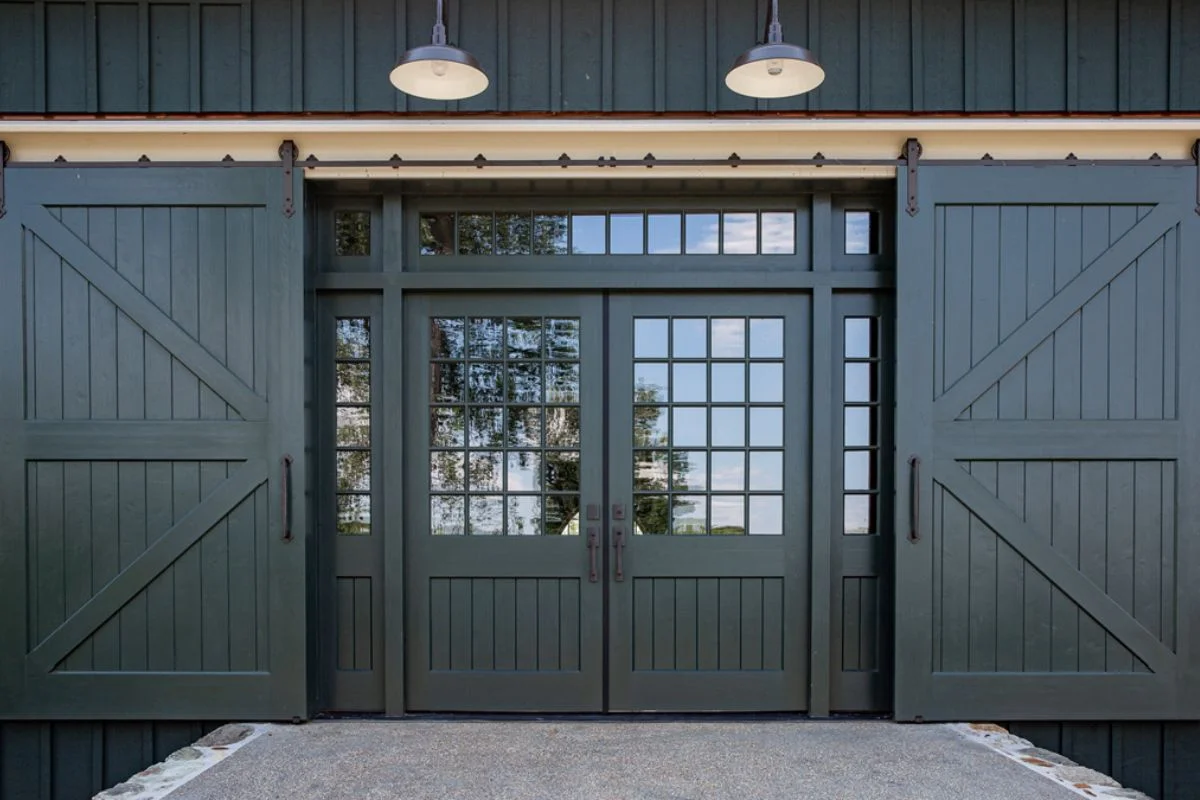 Beyond the Basics: Innovative Features of Custom Wood Doors - Dubai ...